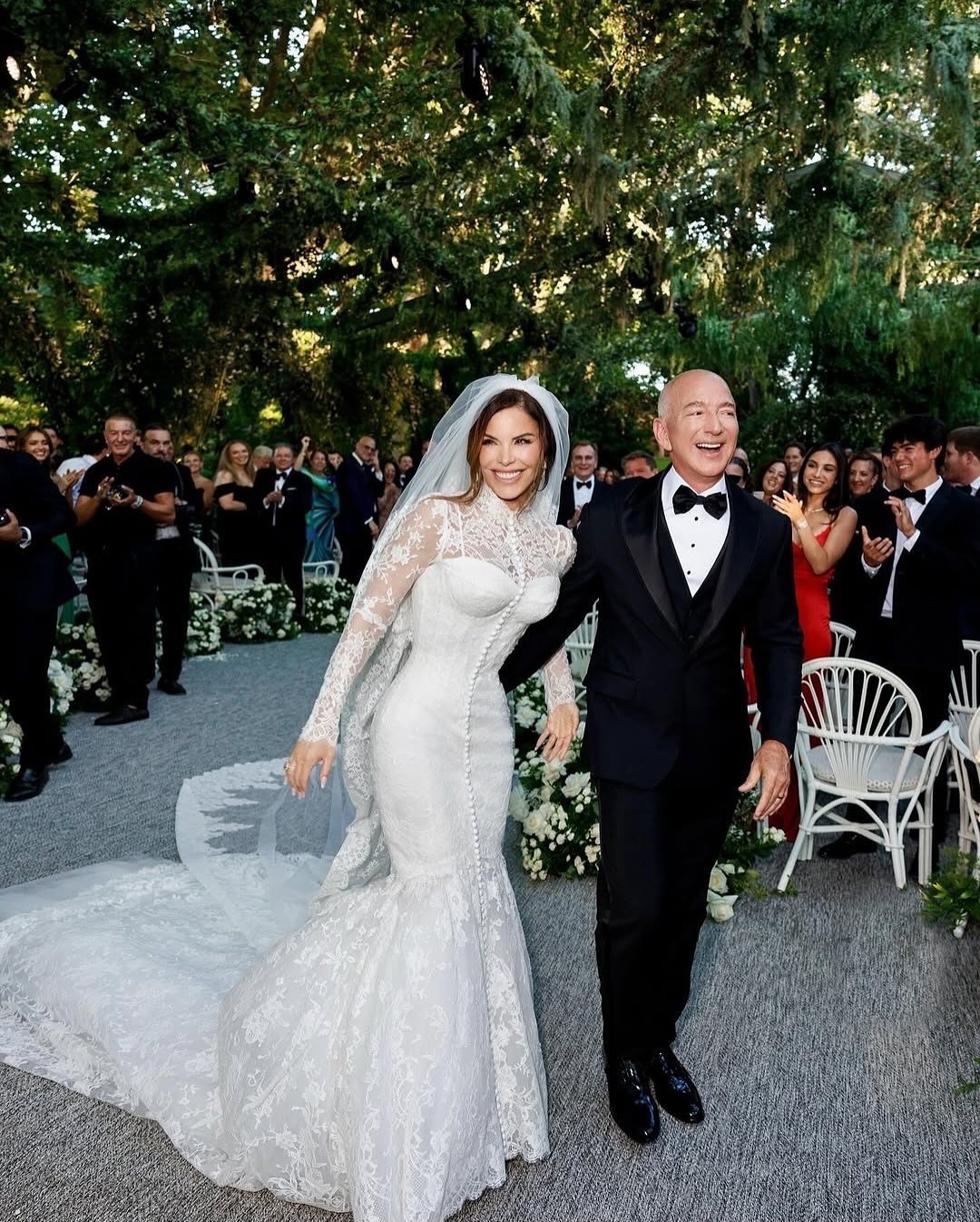 Jeff Bezos and Lauren Sánchez Tie the Knot in Extravagant Venice Ceremony - iTelemedia